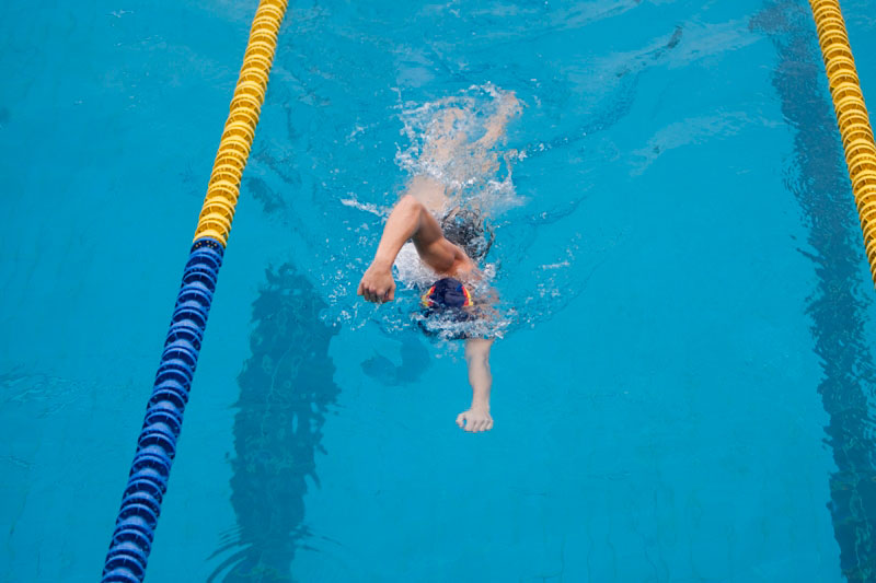 Ejercicios para mejorar la técnica de crol | AQUARA, Escuela de Natación